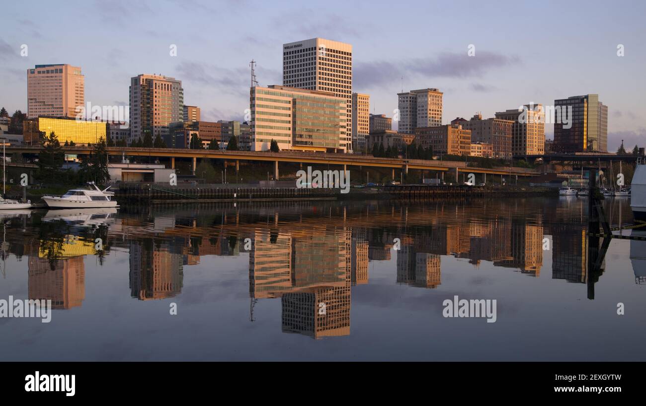 Buildings Viaduct Infrastructure Thea Foss Waterway Tacoma Washington ...