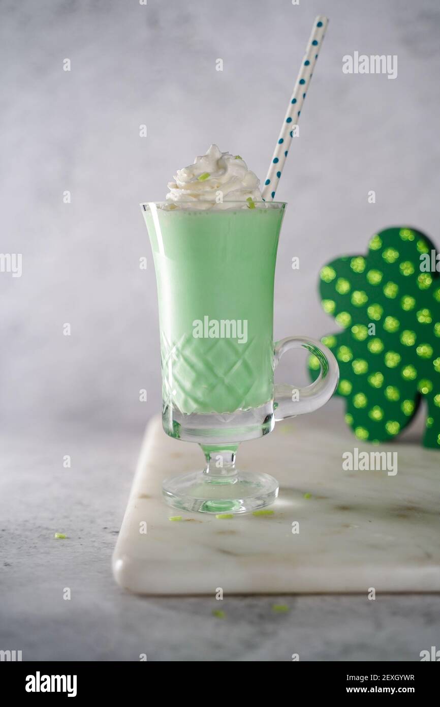 Shamrock shake mcdonalds hi-res stock photography and images - Alamy