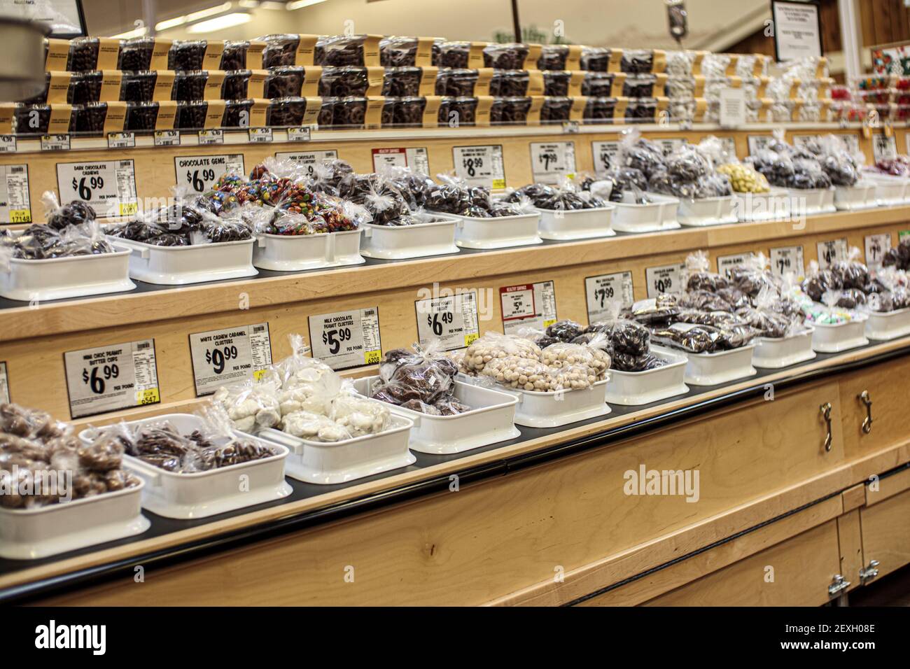 Sprouts farmers market logo hi-res stock photography and images - Alamy