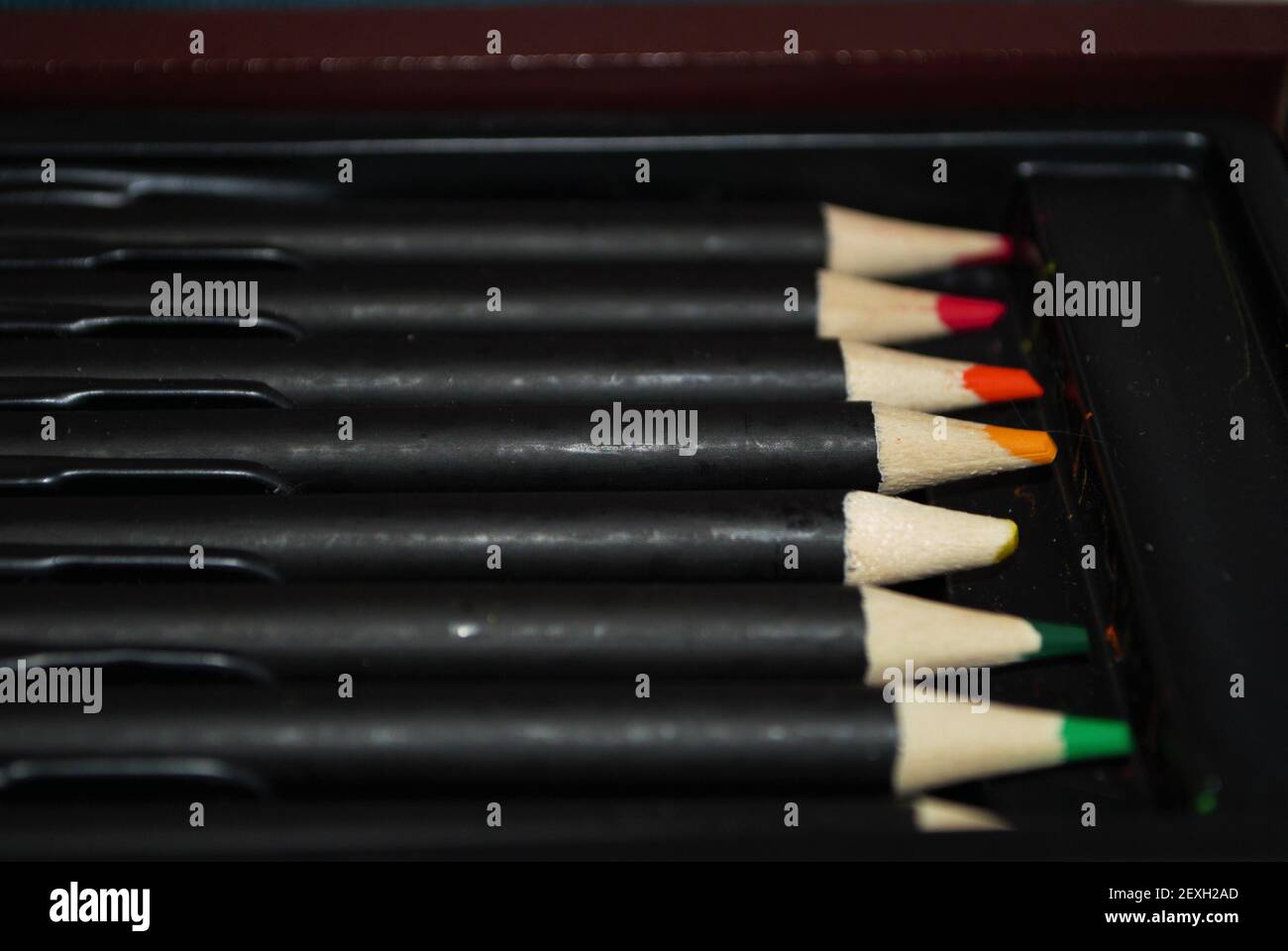 Multicolored pencil arrangement in bunch hi-res stock photography and ...