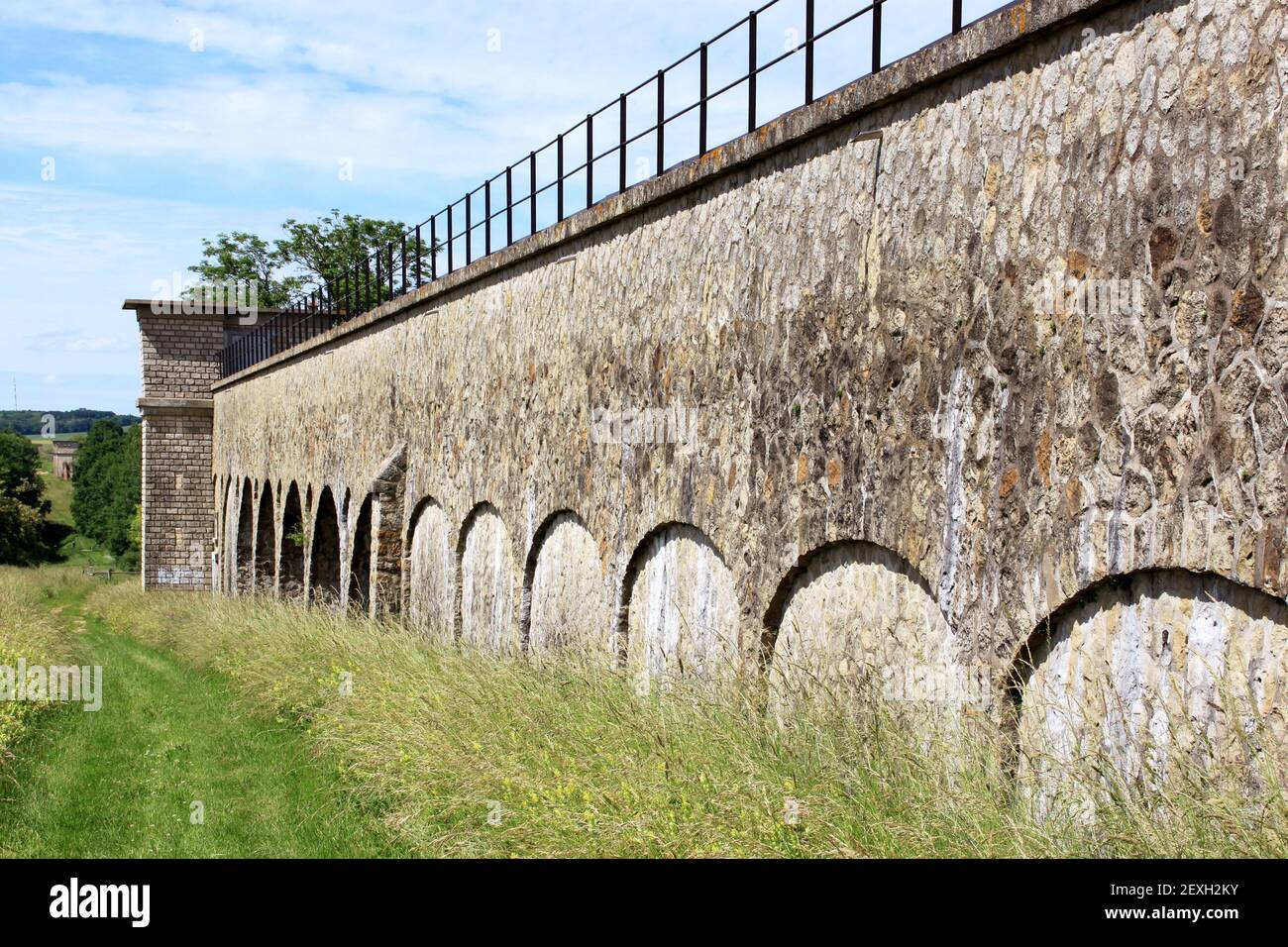 Pipeline overpass hi-res stock photography and images - Alamy