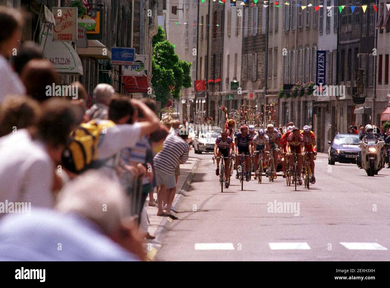 Tour de france spectators hi-res stock photography and images - Alamy