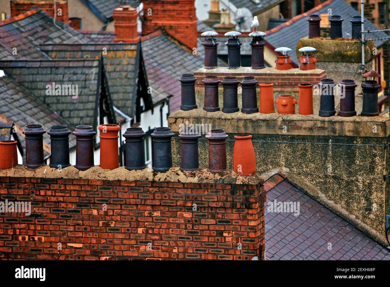 Old chimneys houses hi-res stock photography and images - Alamy