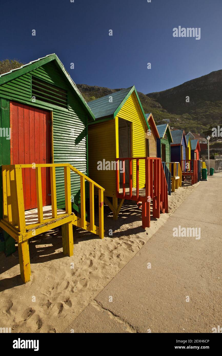 Beach changing cabin hi-res stock photography and images - Alamy