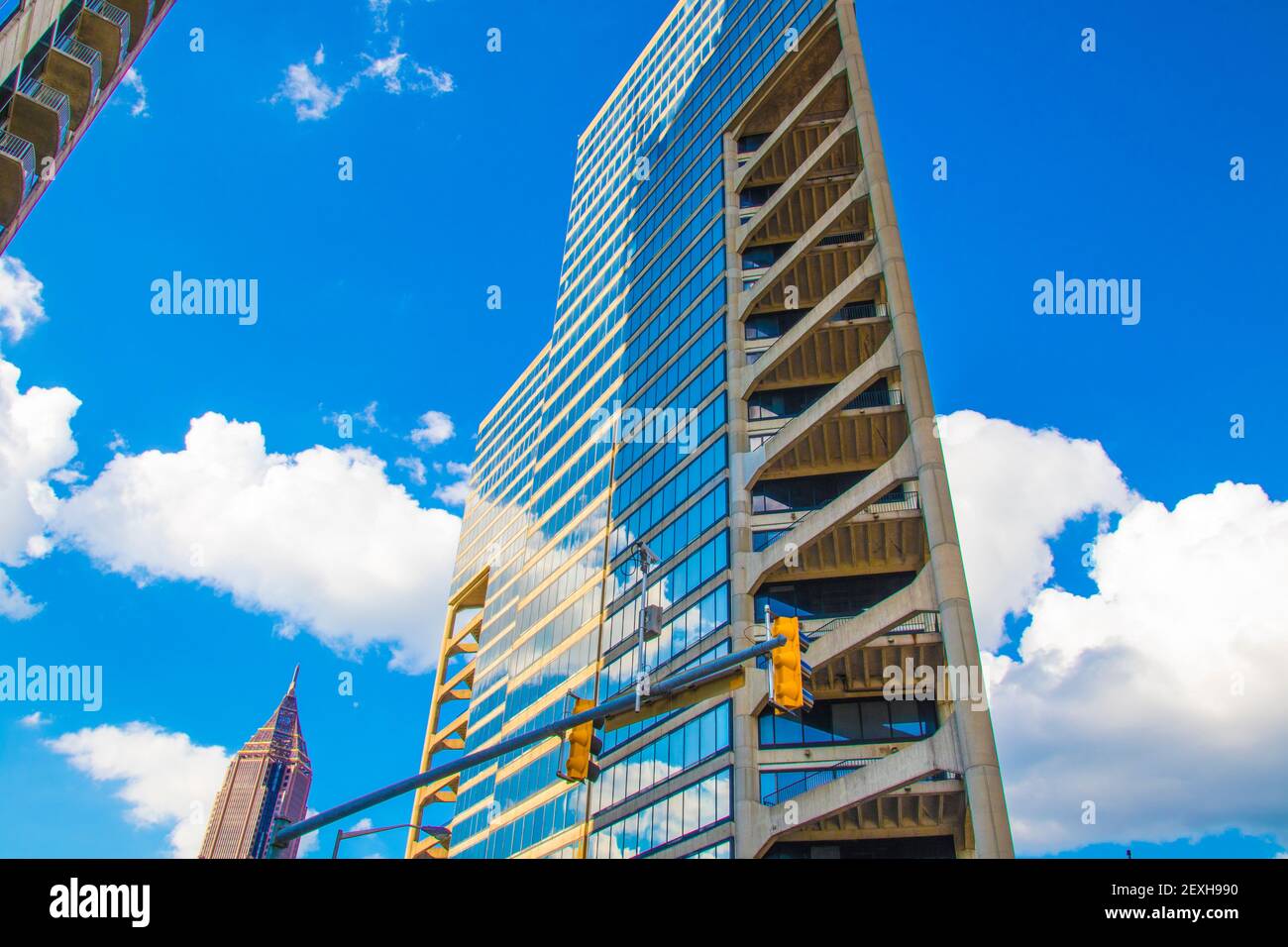 Atlanta, Ga / USA - 05 30 20: A skyscraper reflects the blue sky and ...