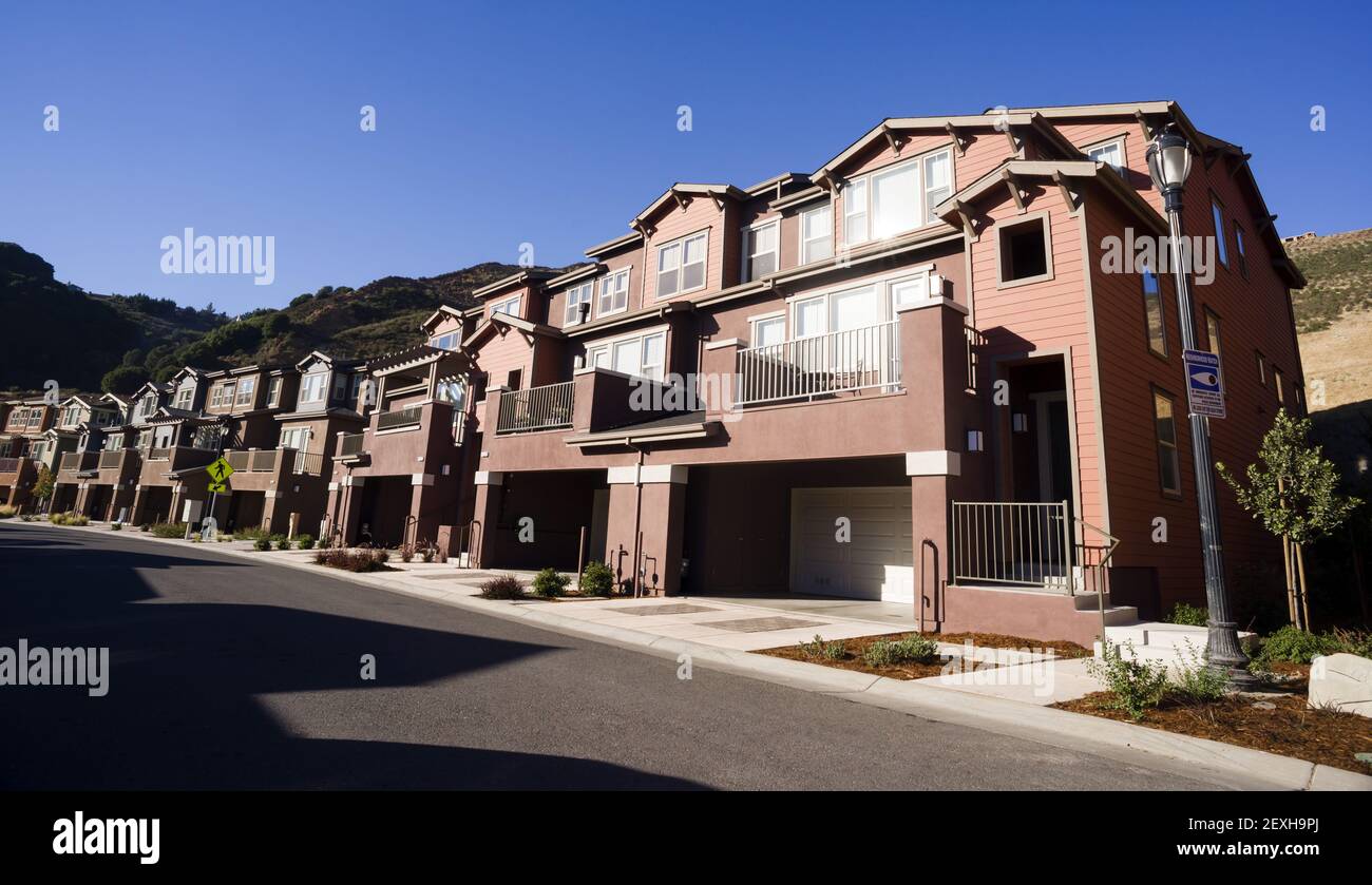 Urban Sprawl Suburban Condominiums Middle Upper Class Housing Stock ...
