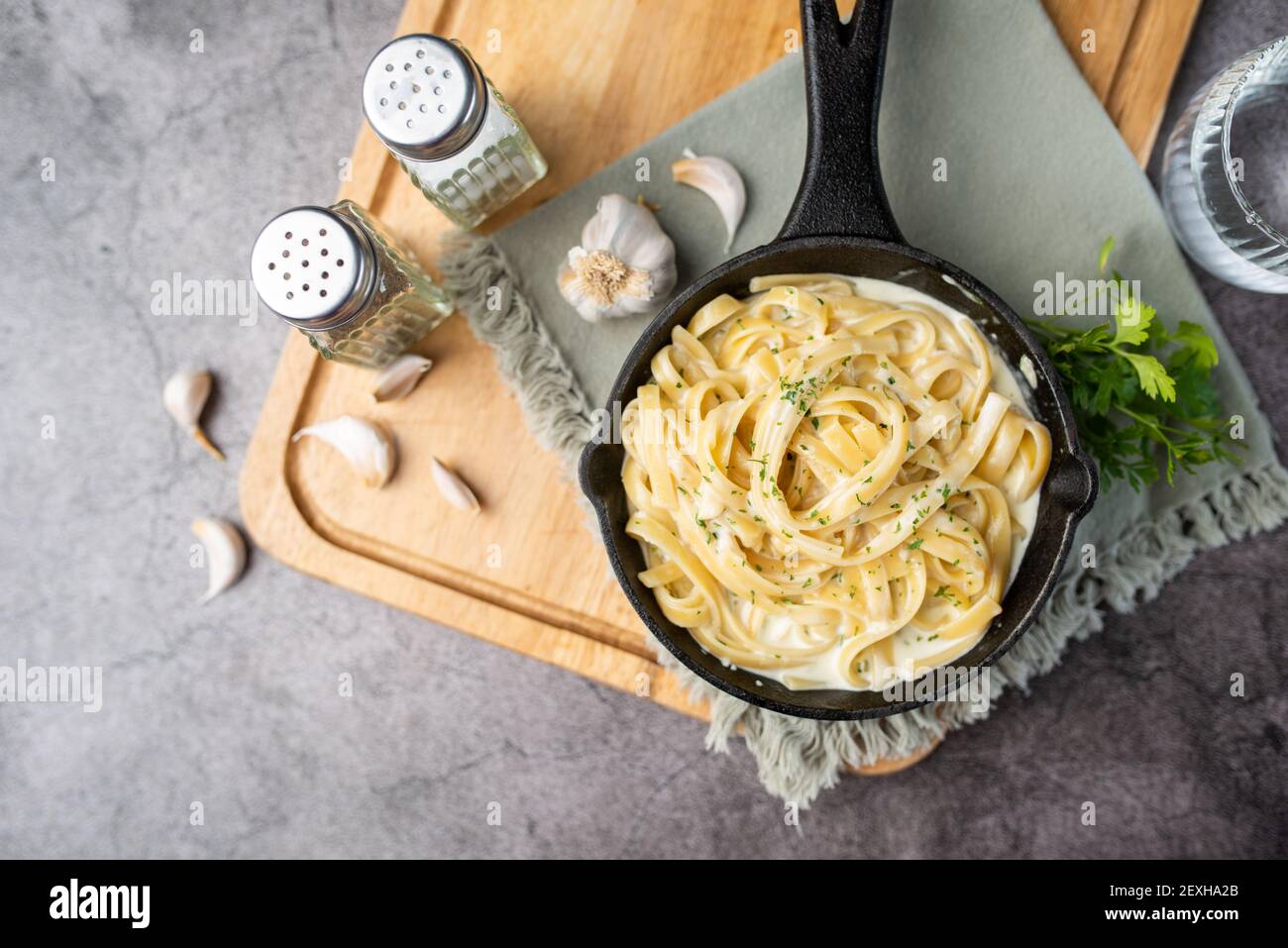 Alfredo pasta hi-res stock photography and images - Alamy