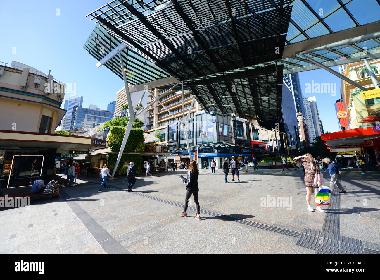 Albert street pedestrian zone in the centre of Brisbane, Australia ...