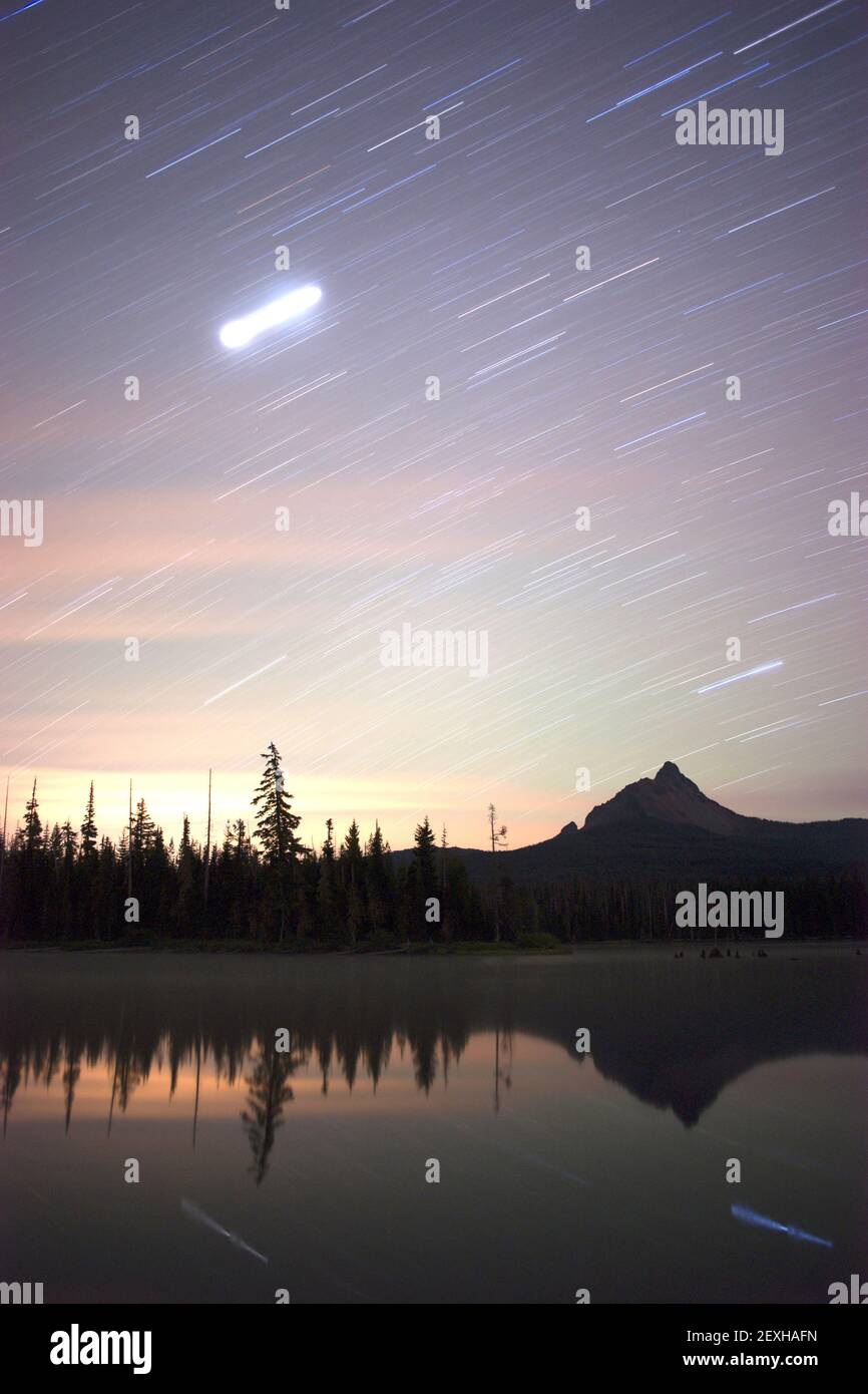 Late Night Star Trails Oregon Mountain Lake Landscape Long Exposure ...