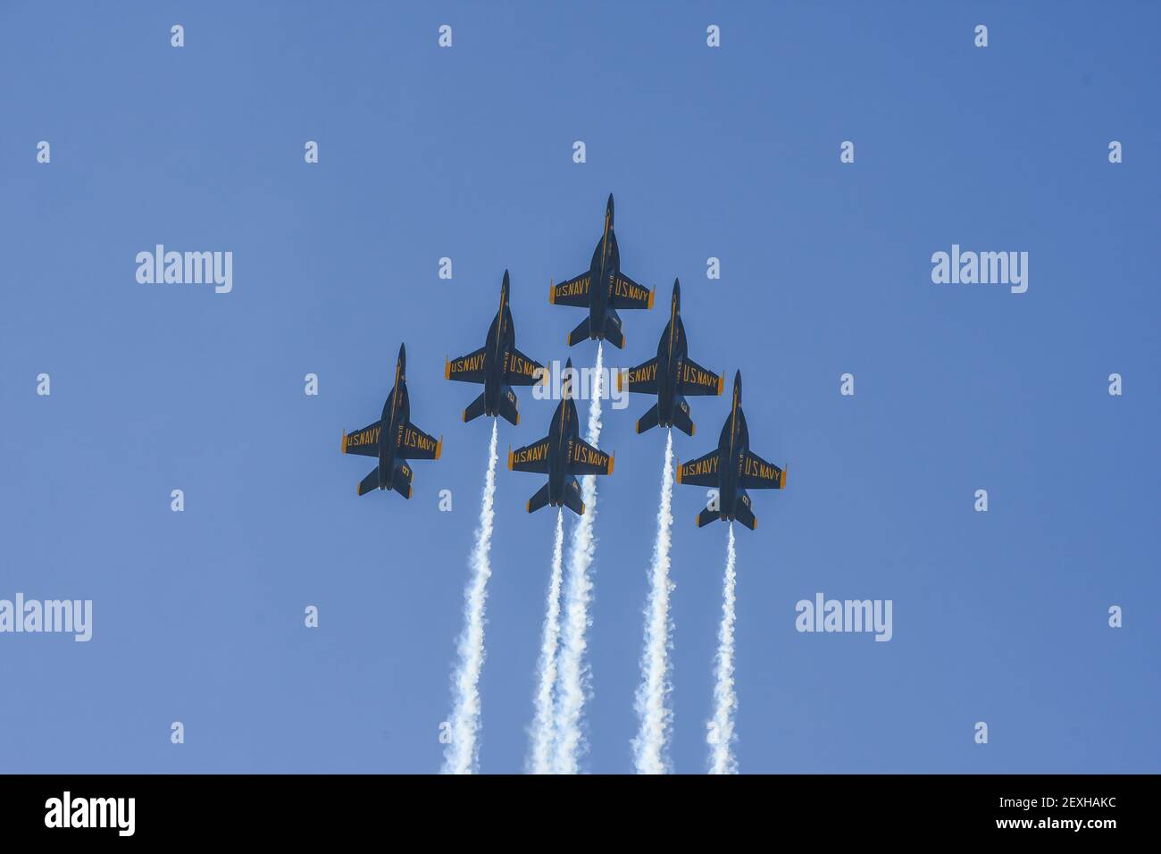 Four navy blue angels hi-res stock photography and images - Alamy