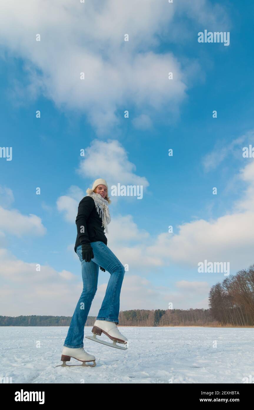 Extreme ice skating hi-res stock photography and images - Alamy