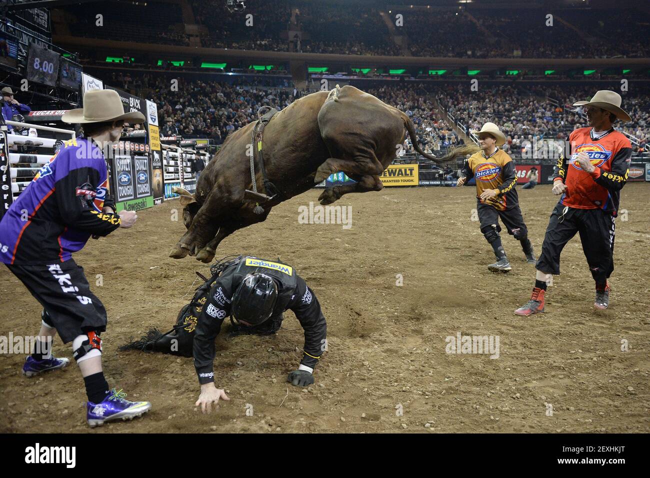 Austin meier professional bull rider hi-res stock photography and ...