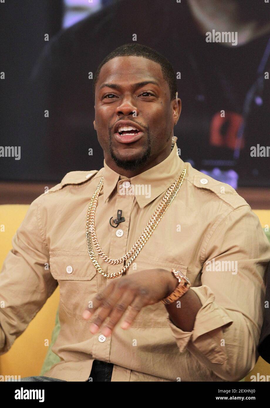 Kevin Hart is seen on the set of Univision's 'Despierta America' to ...