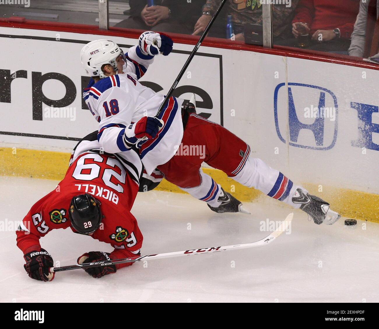 Chicago Blackhawks left wing Bryan Bickell (29) and New York Rangers ...