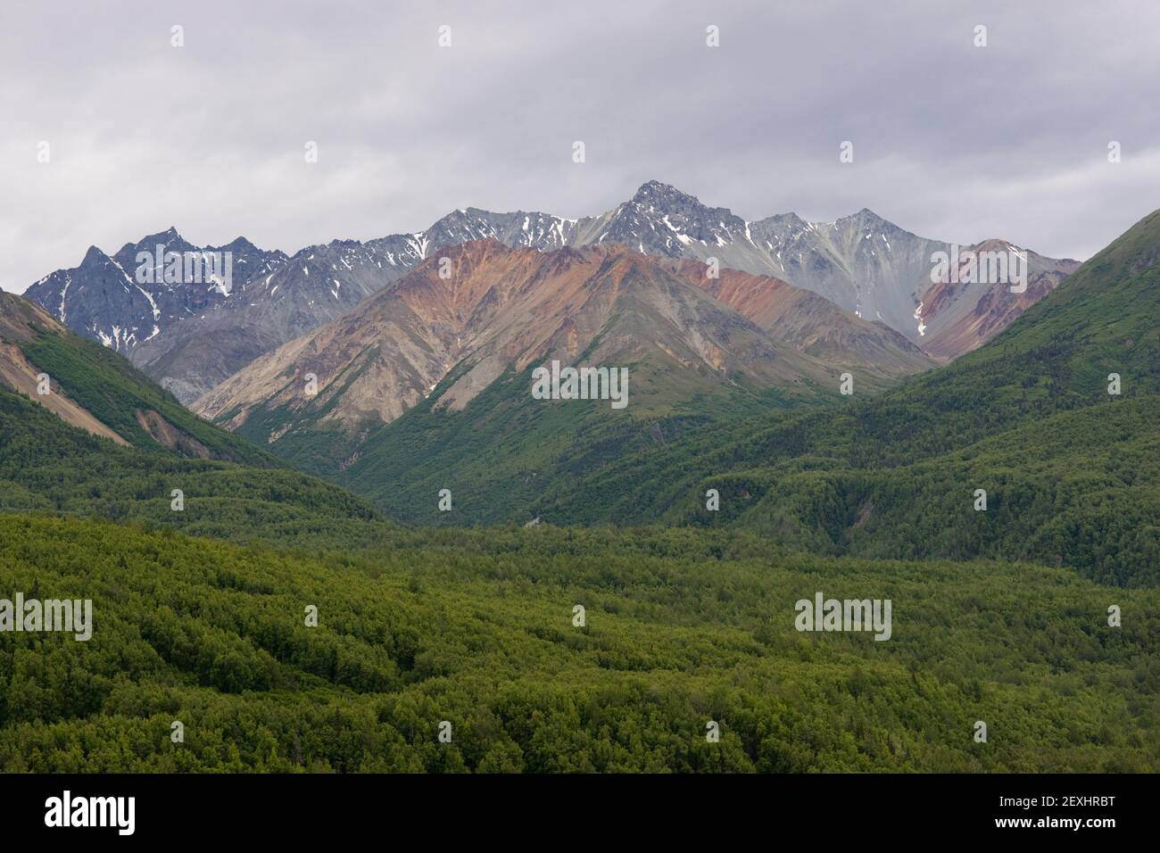 Alaskan mountain range hi-res stock photography and images - Alamy