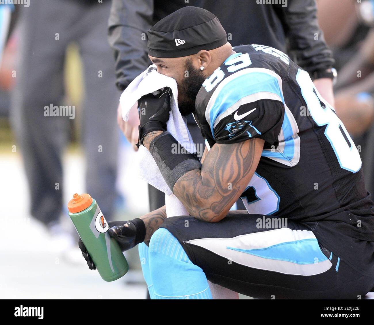 Carolina Panthers' Steve Smith (89) sits on the sideline late in the ...