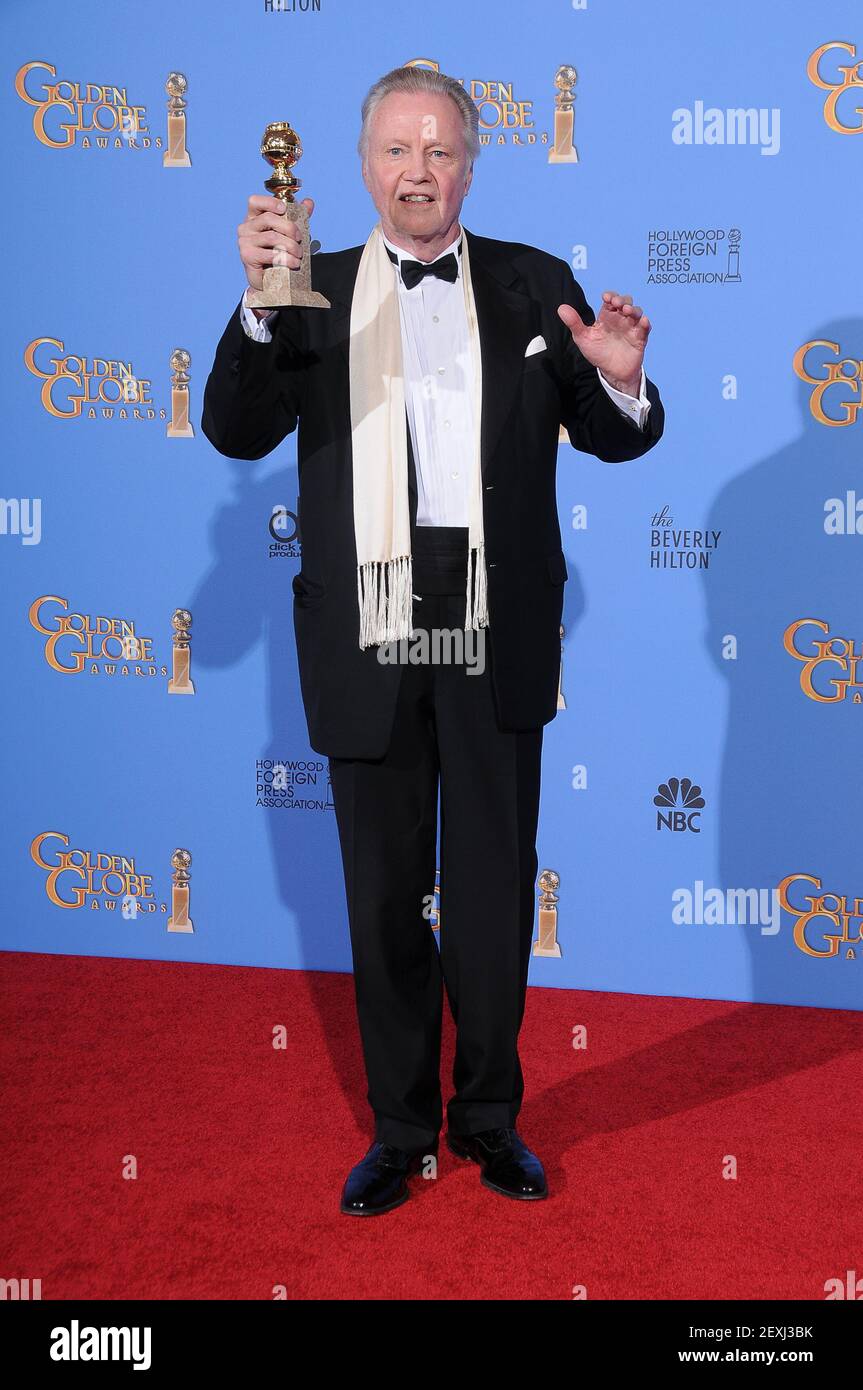 Actor John Voight wins a globe for his role on the show Ray Donovan at ...
