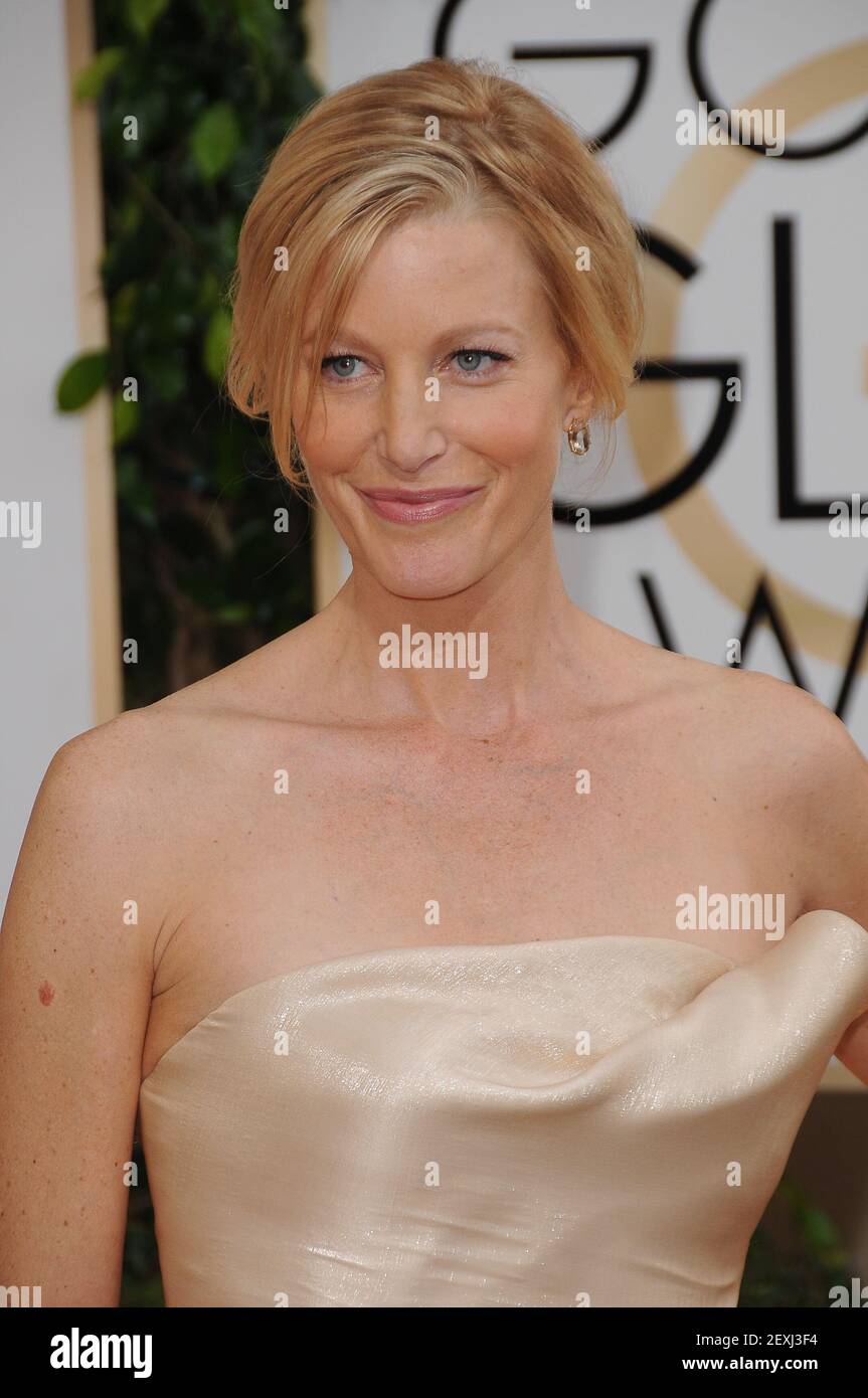 Actress Anna Gunn arrives at the 71st Annual Golden Globe Awards held ...