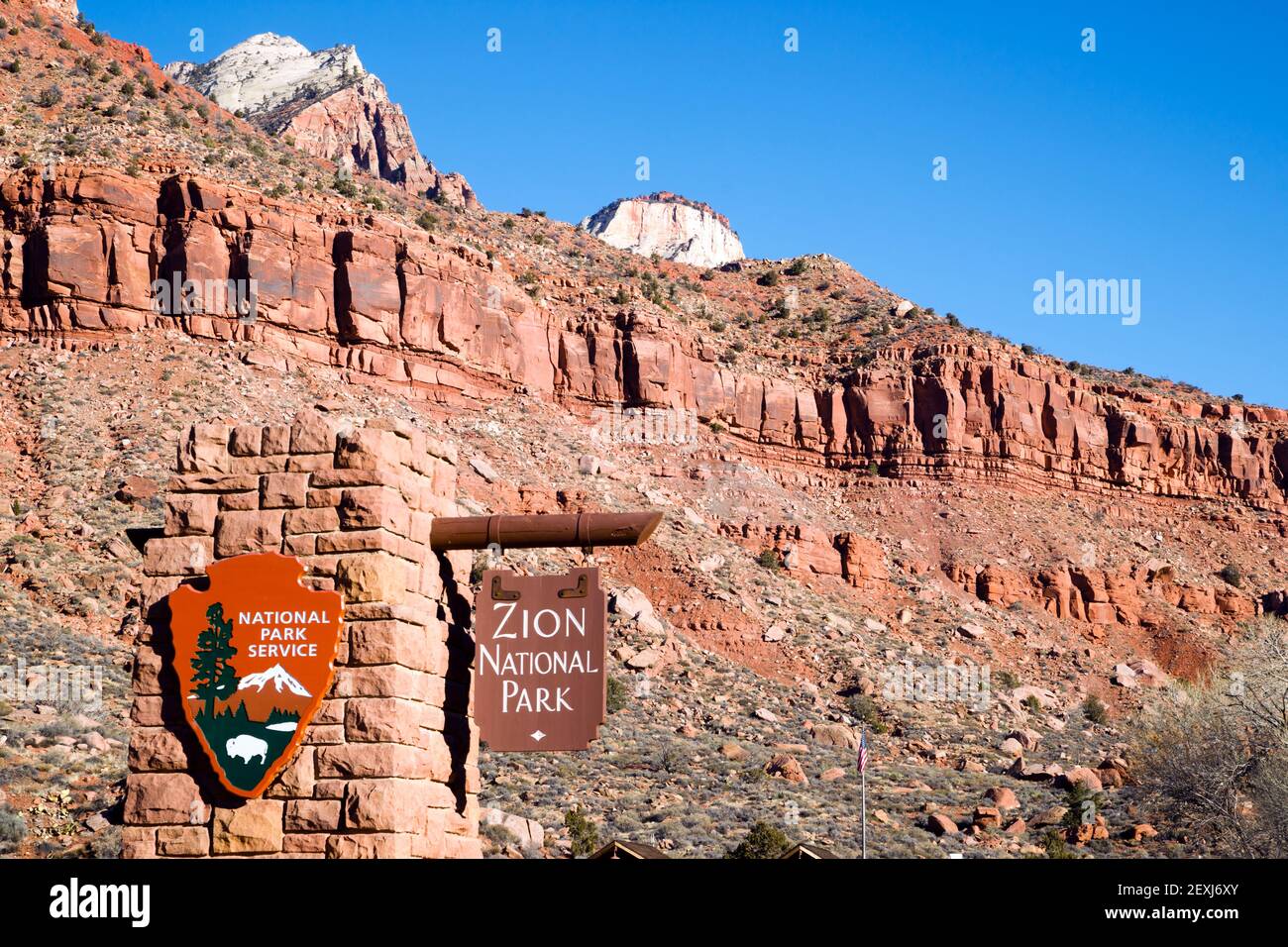 Entrance sign zion national park hi-res stock photography and images ...