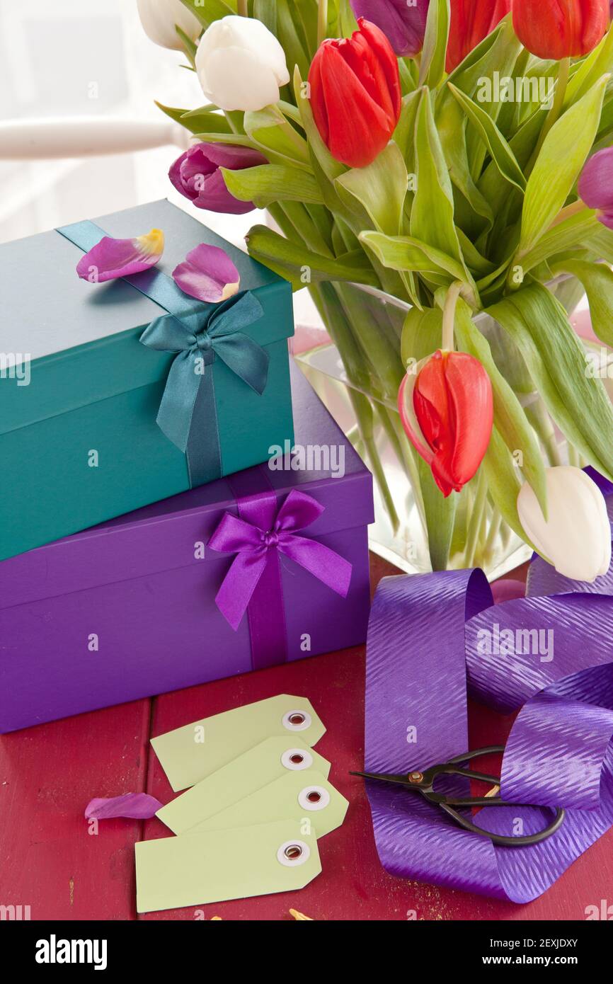 Tulips and gift boxes hi-res stock photography and images - Alamy