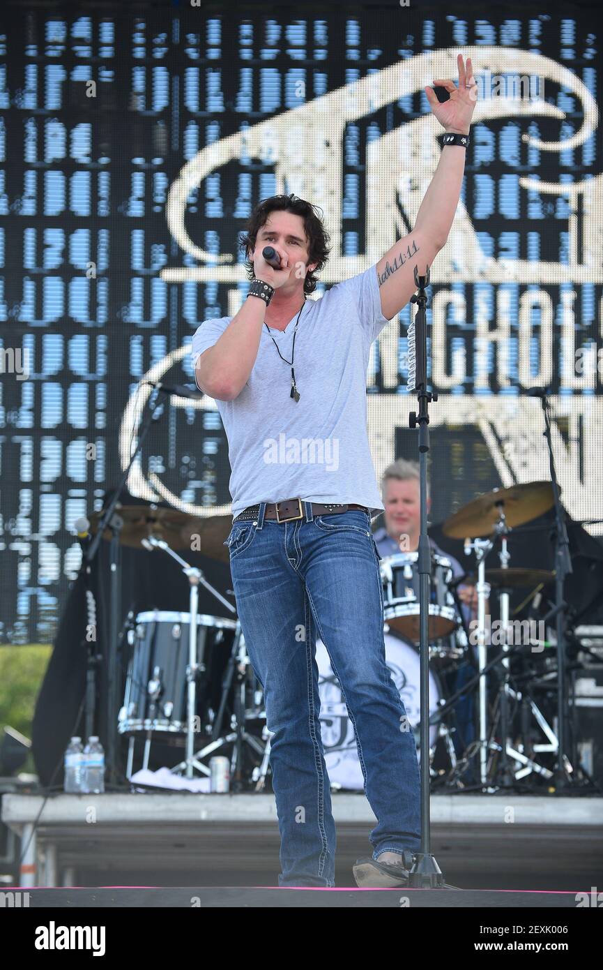 Country music artist Joe Nichols attends 29th Annual Kiss Country Chili ...