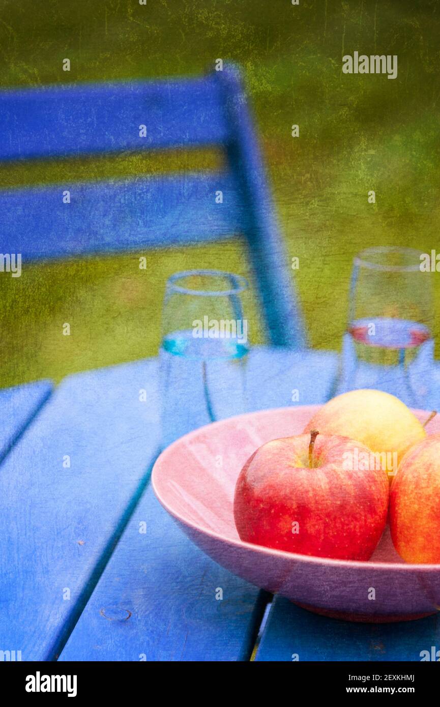 Green apples glass water hi-res stock photography and images - Alamy