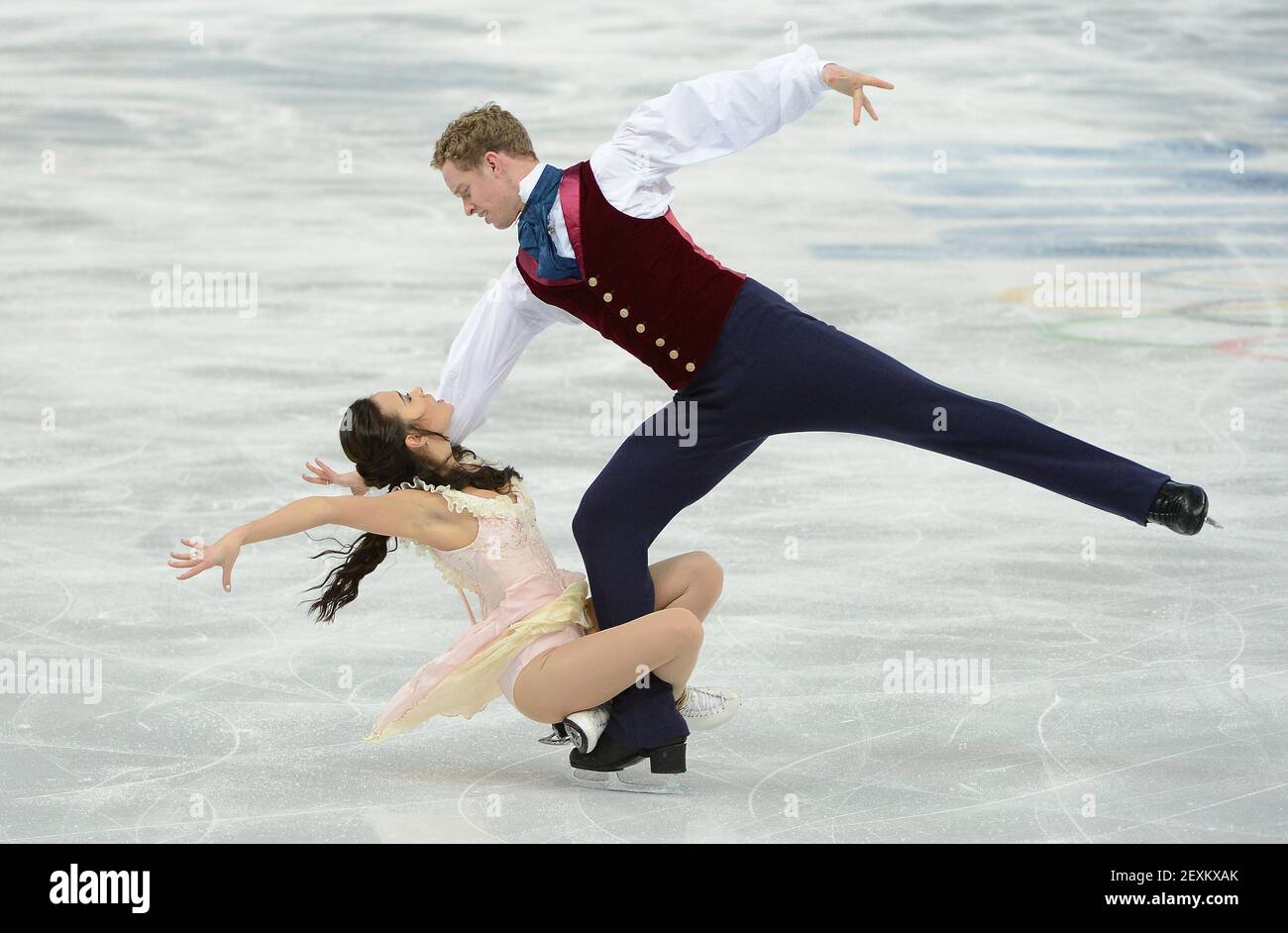 The USA's Madison Chock and Evan Bates perform their free dance during ...