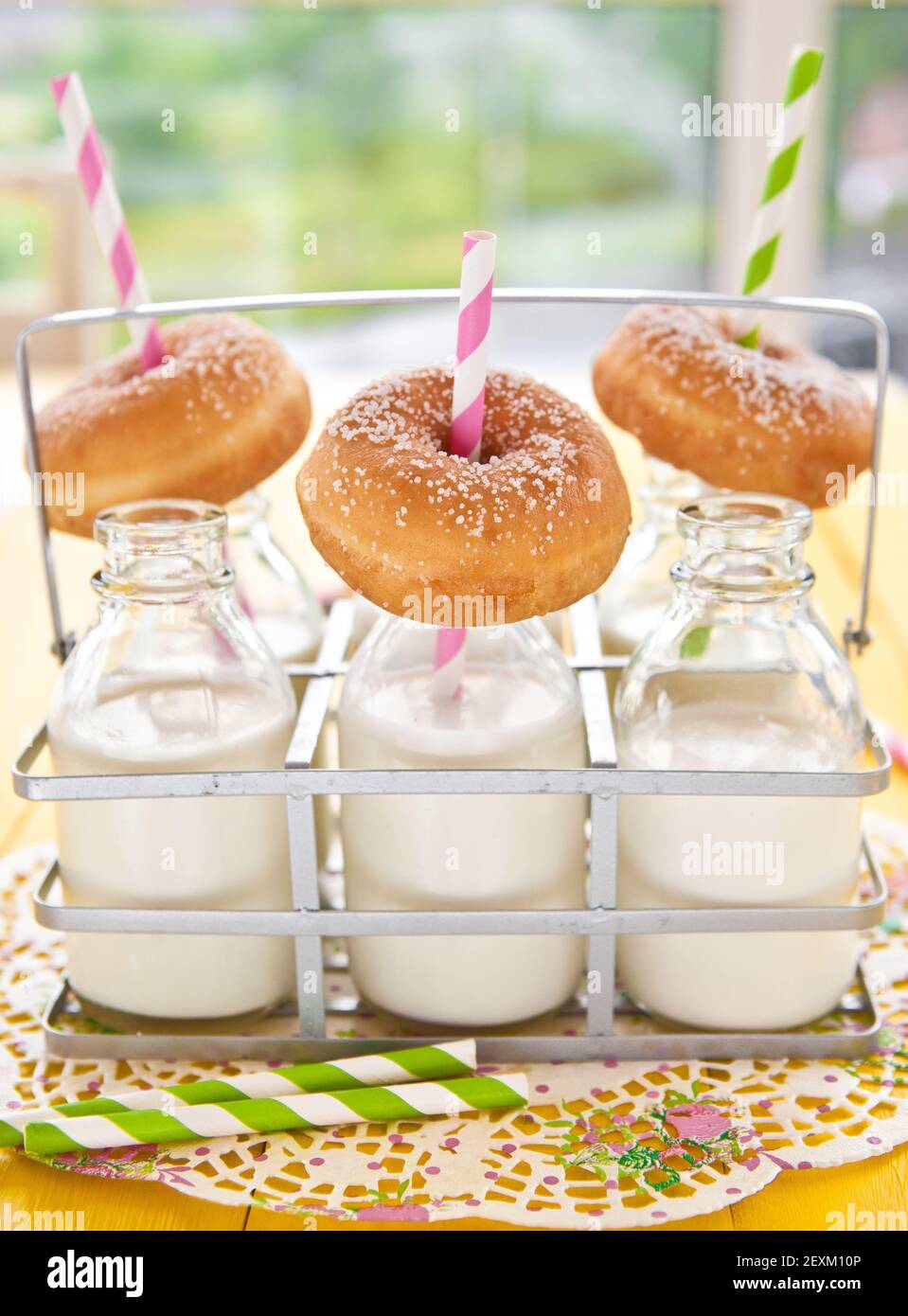 Milk and doughnuts hi-res stock photography and images - Alamy