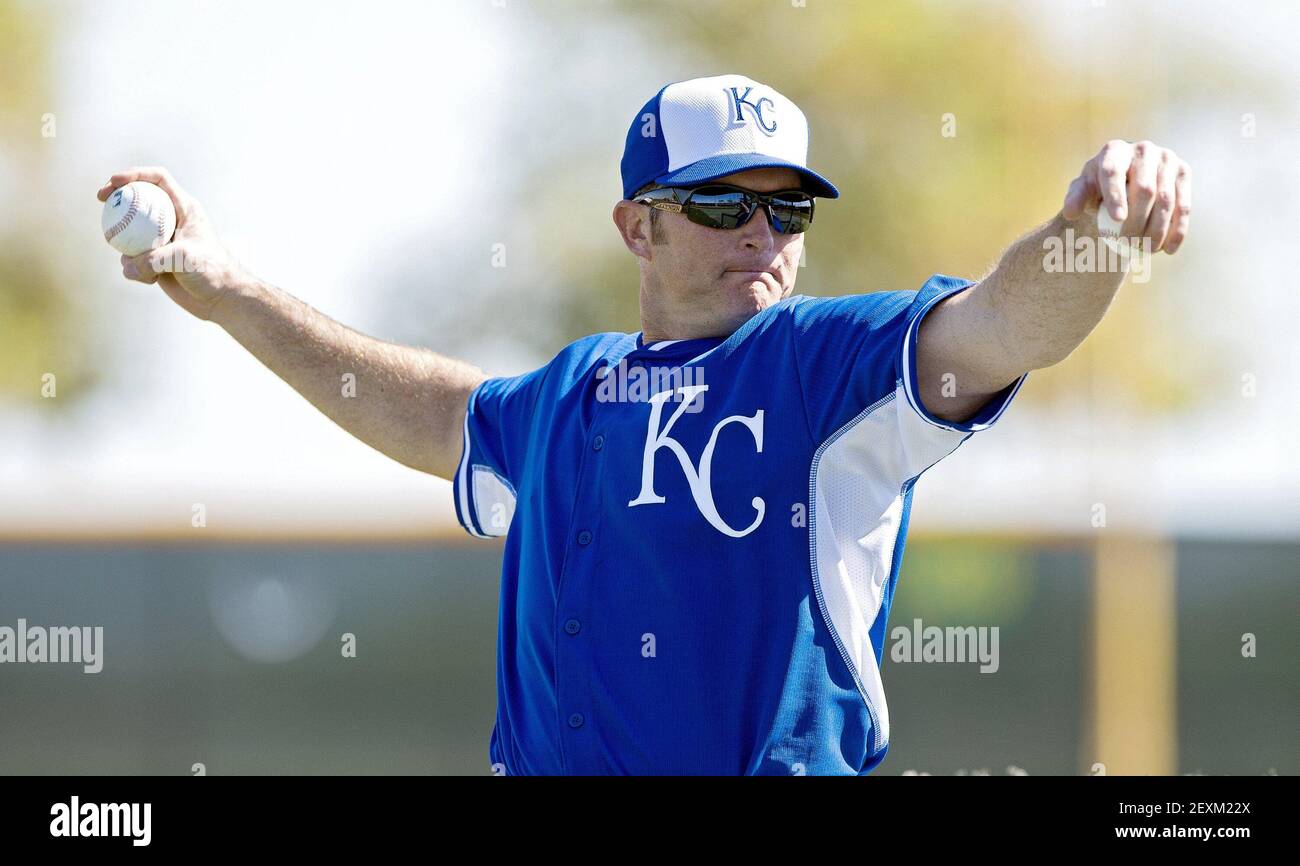 Former Kansas City Royals player Mike Sweeney throws batting practice ...
