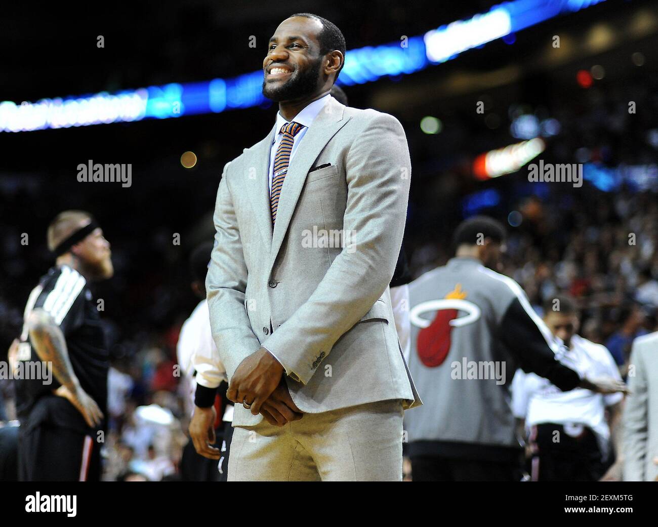 Heat's LeBron James sits out with a broken nose as Miami faces the ...