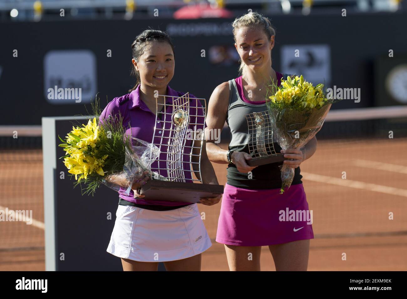 Japanese player Kurumi Nara with the cup (L) and second place Czech ...