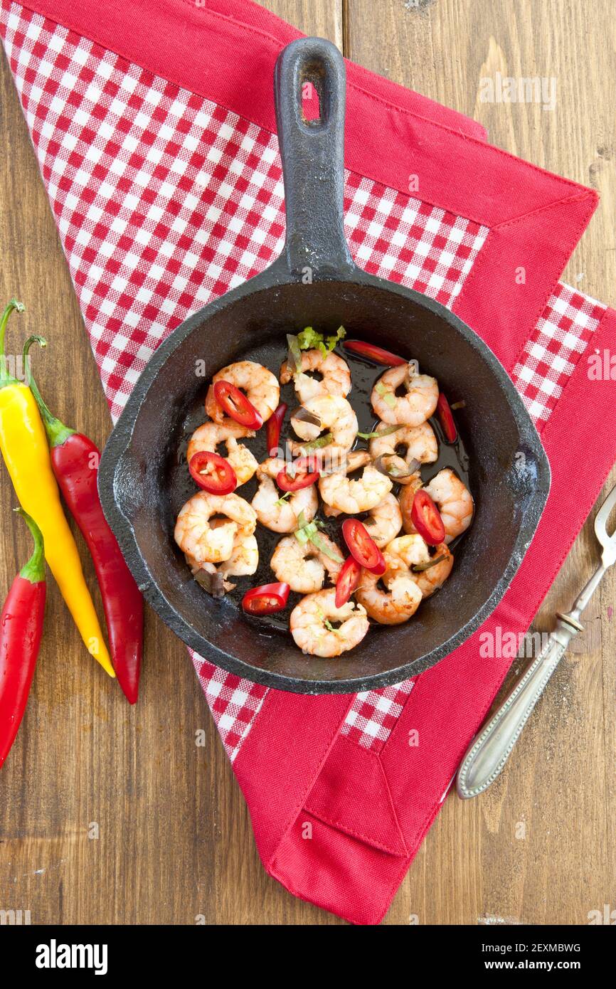 Garlic Prawn Pot Cast Iron at Nelson Kennedy blog