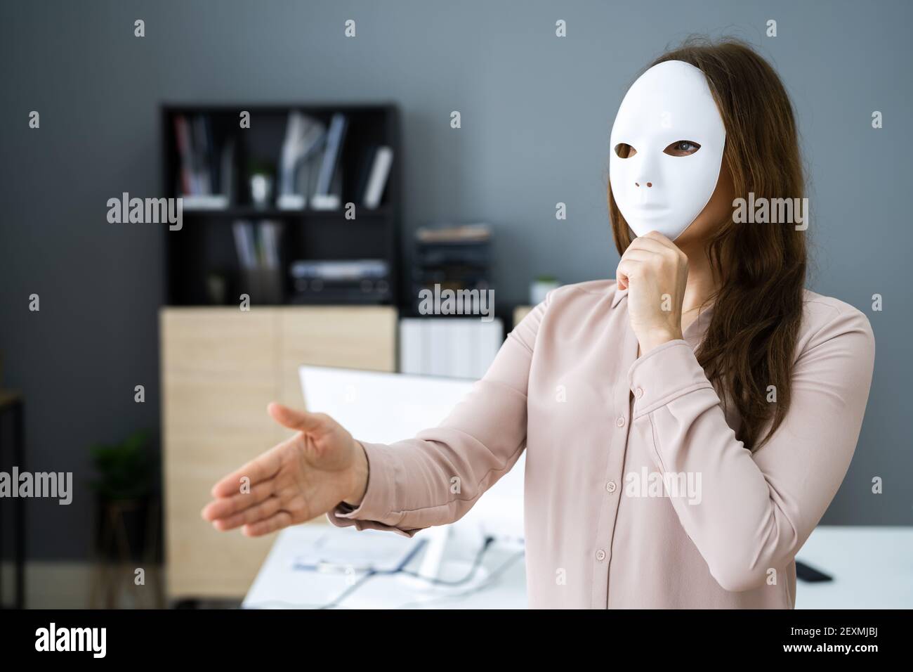 Young salesmen hi-res stock photography and images - Alamy