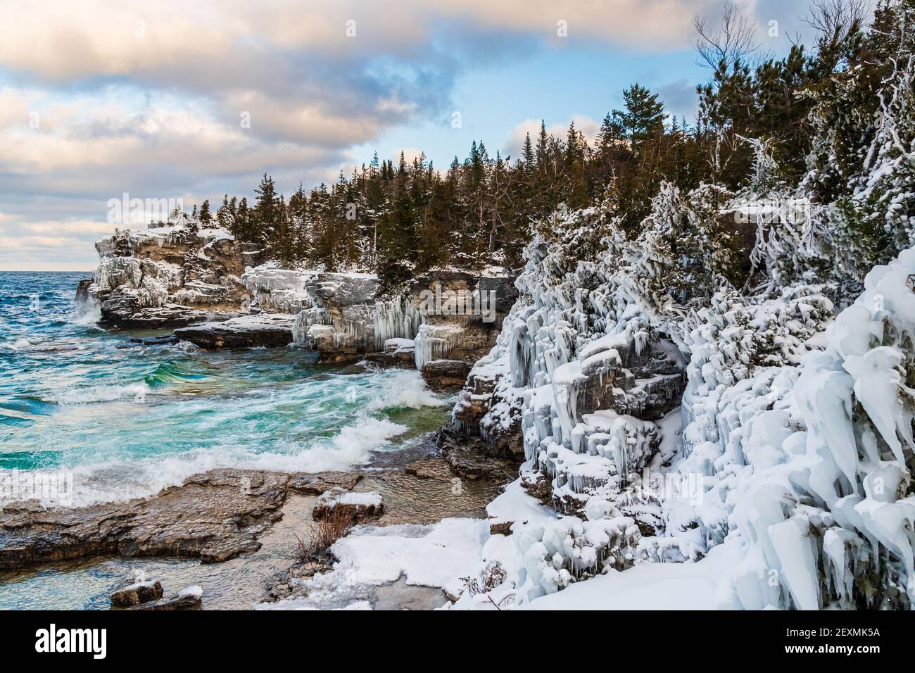 Indian Head Cove & The Grotto Bruce Peninsula National Park Tobermory ...