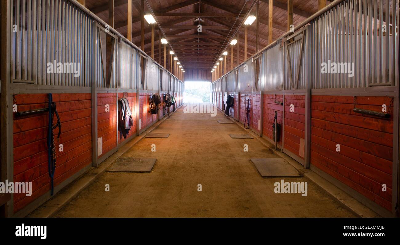 Equestrian ranch hi-res stock photography and images - Alamy