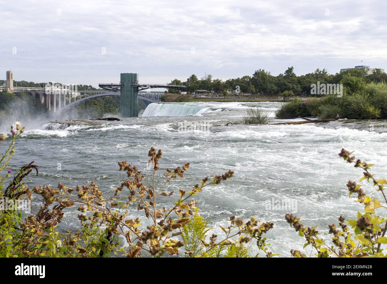 Niagara river rocks hi-res stock photography and images - Alamy