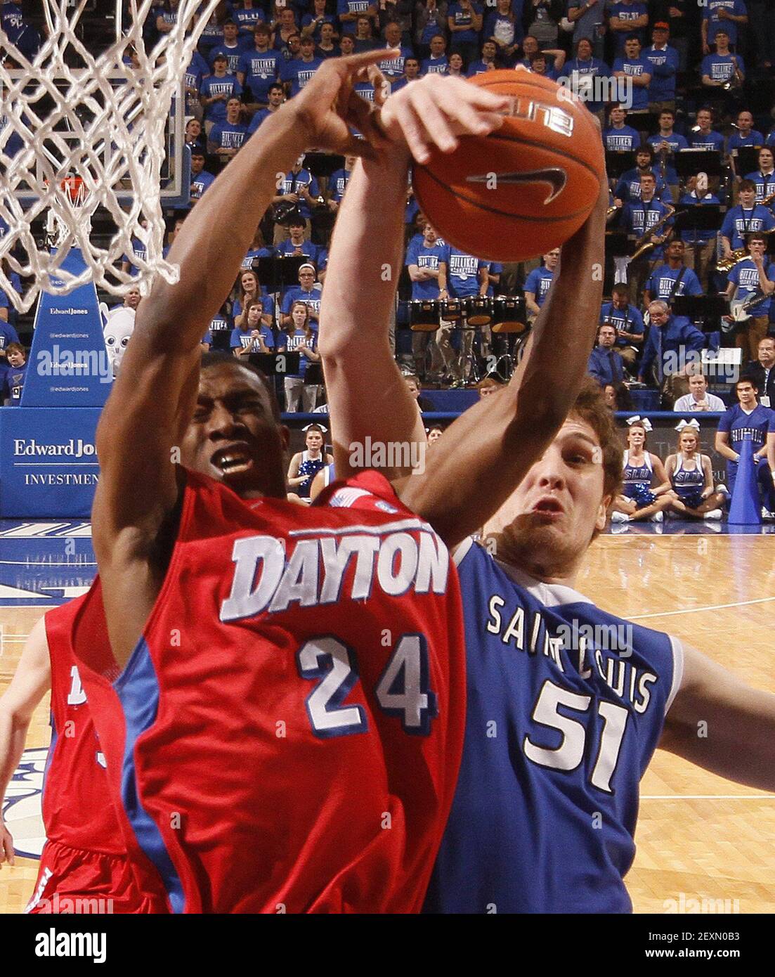 Saint Louis' Rob Loe (51) blocks a shot by Dayton's Jordan Sibert (24 ...
