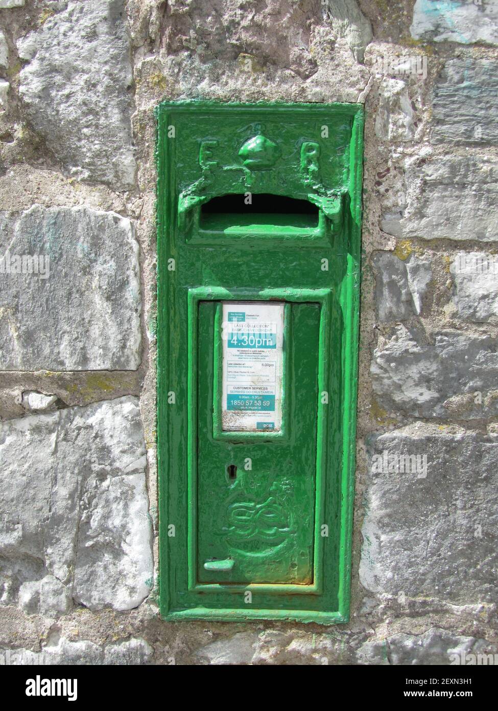 Integrated into a wall hi-res stock photography and images - Alamy