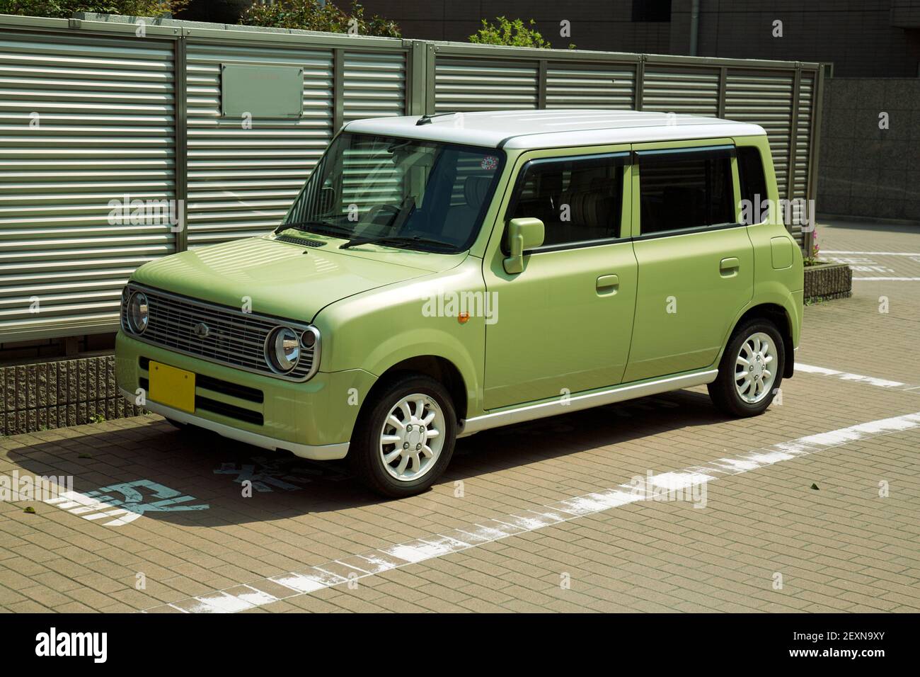 Car parking square hi-res stock photography and images - Alamy