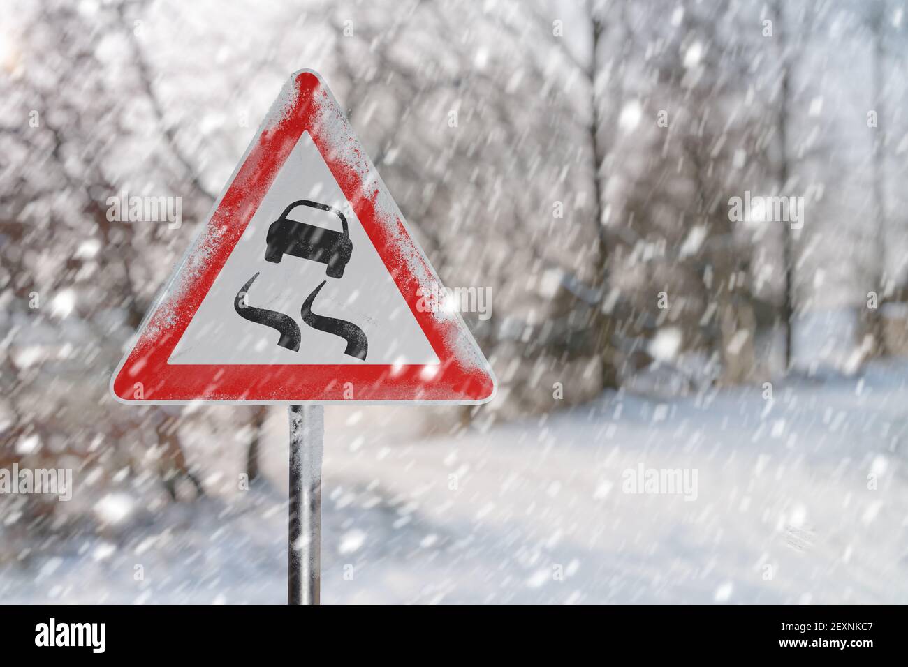 Warning road sign before ice break. Snowy road ad winter Stock Photo ...