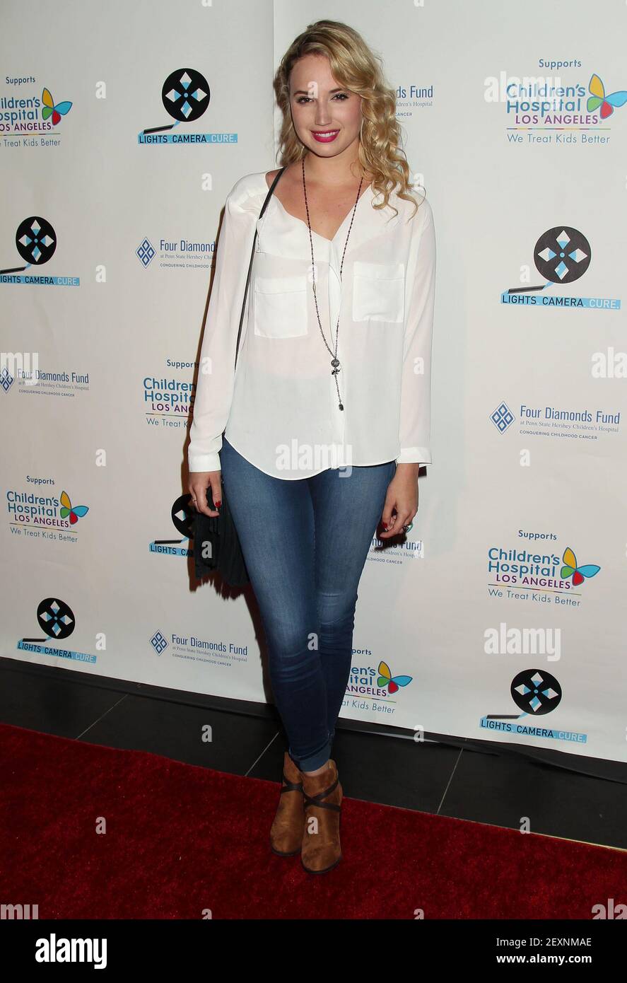 Molly elliot hi-res stock photography and images - Alamy