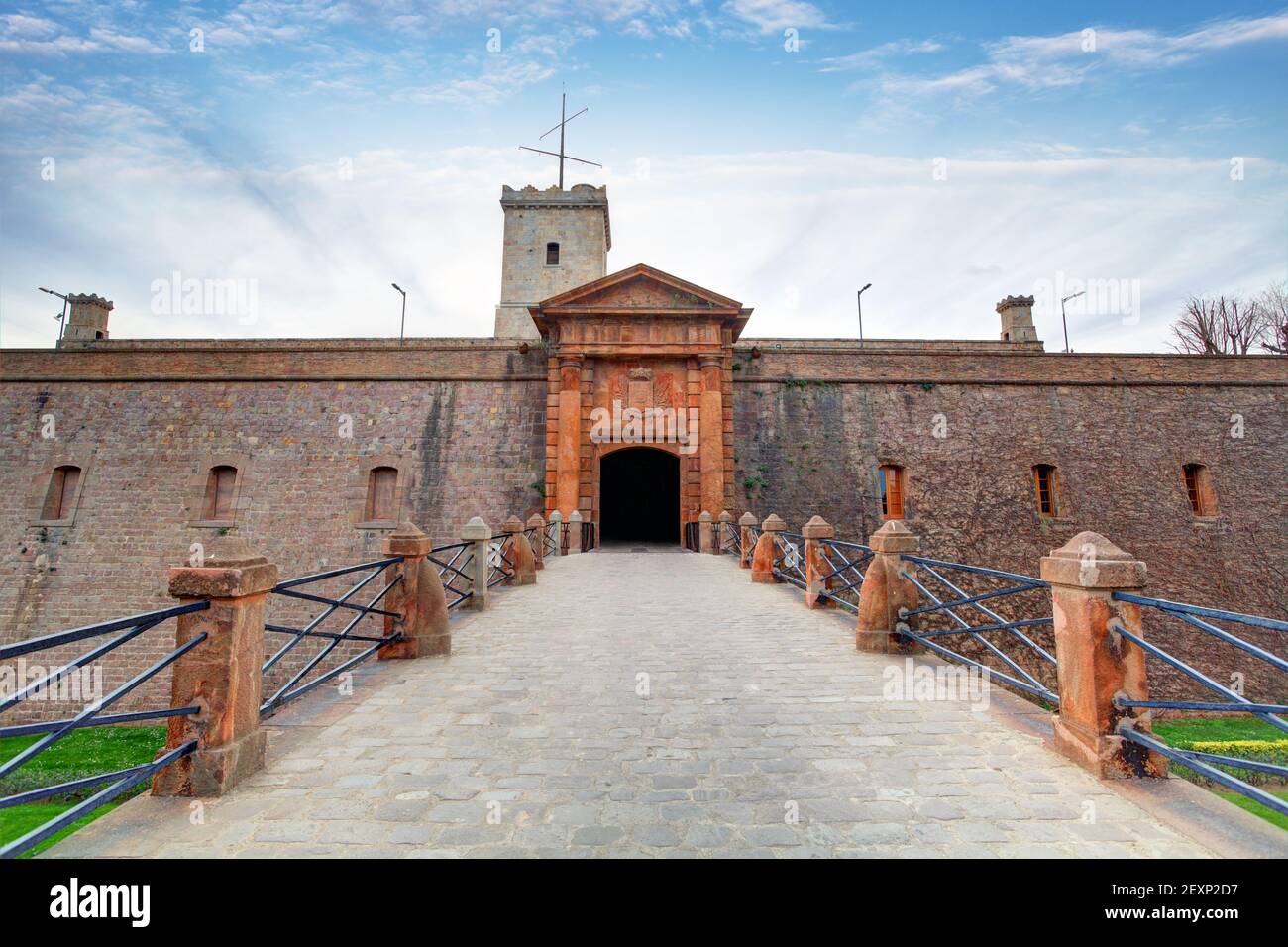 Spain barcelona gate wall hi-res stock photography and images - Alamy