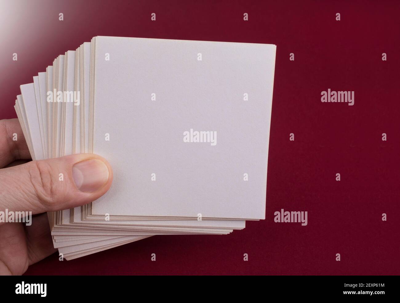 Person holding notepaper hi-res stock photography and images - Alamy