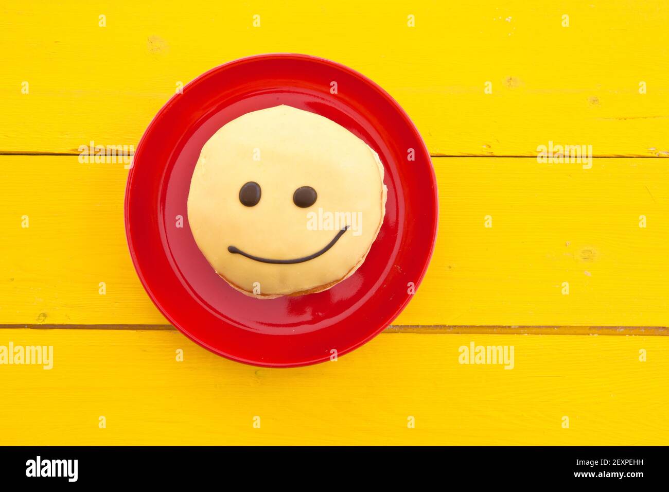 Donut Smiley Face High Resolution Stock Photography and Images - Alamy