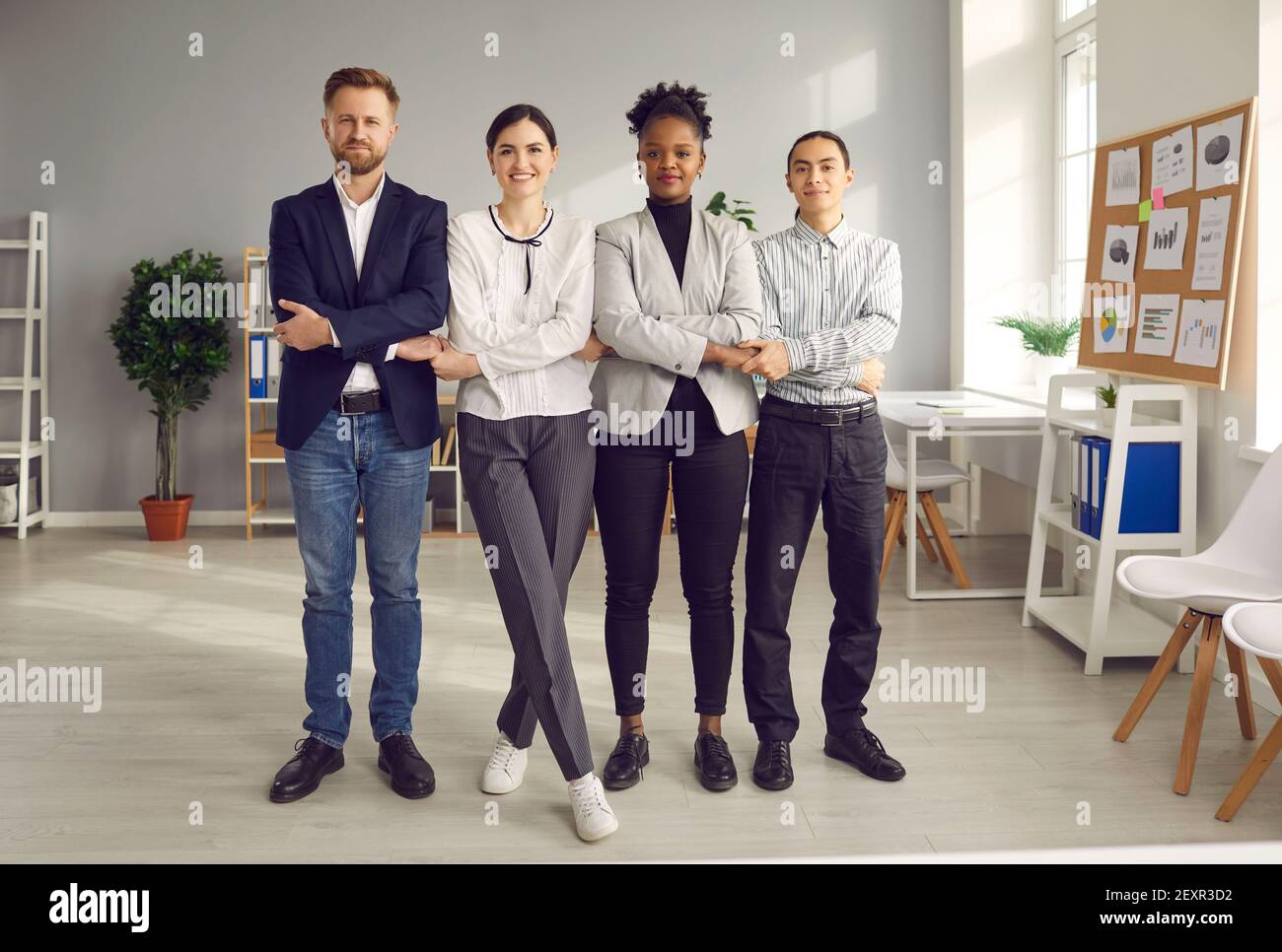 Teamwork collaboration hi-res stock photography and images - Alamy