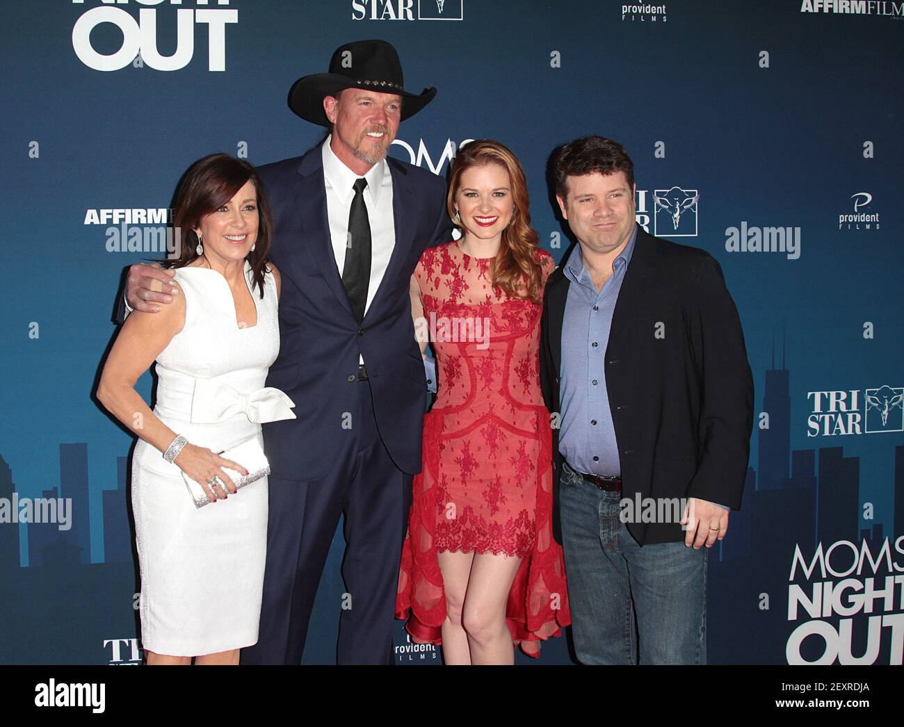 Patricia Heaton, Trace Adkins, Sarah Drew, Sean Astin attends The Los ...