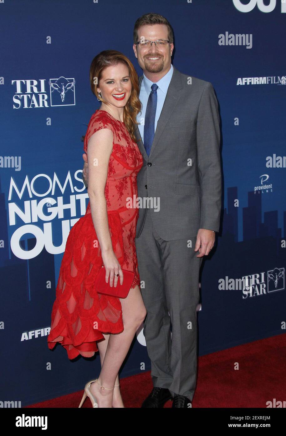 29 April 2014 - Hollywood, California - Sarah Drew, Peter Lanfer. "Moms ...
