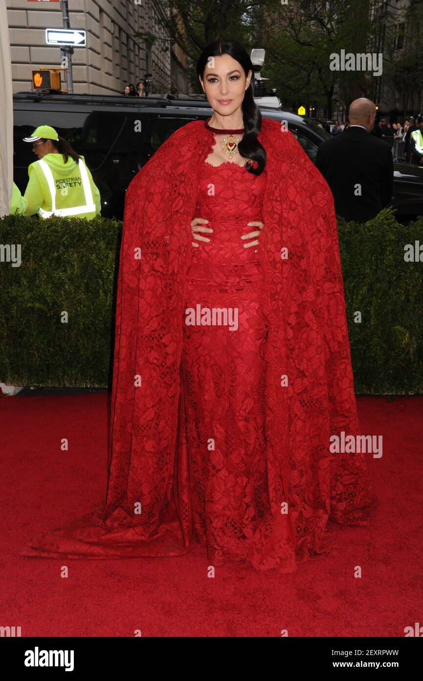 Monica Bellucci attends the Charles James: Beyond Fashion 2014 Costume ...