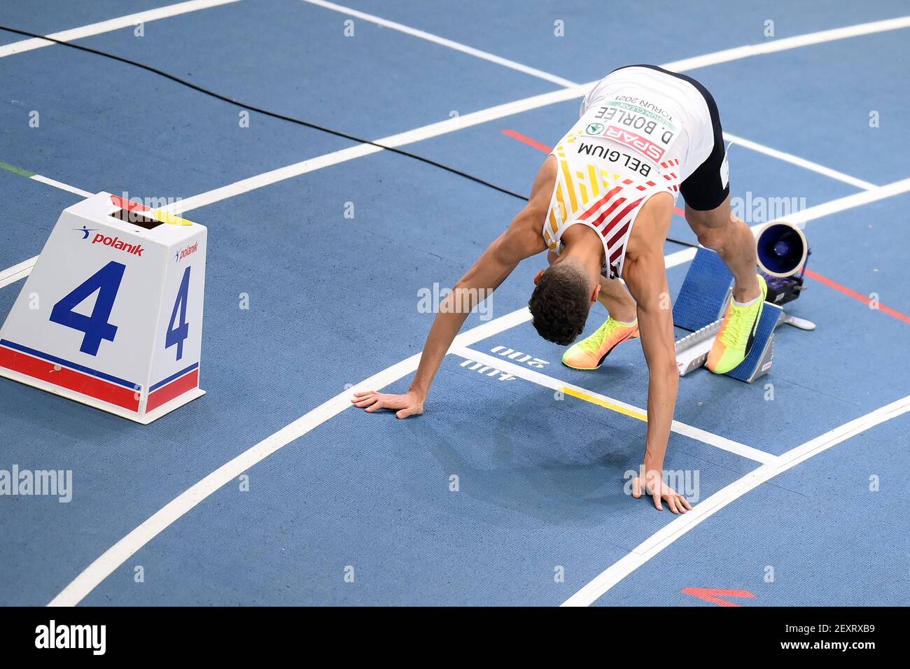 400m start hi-res stock photography and images - Alamy