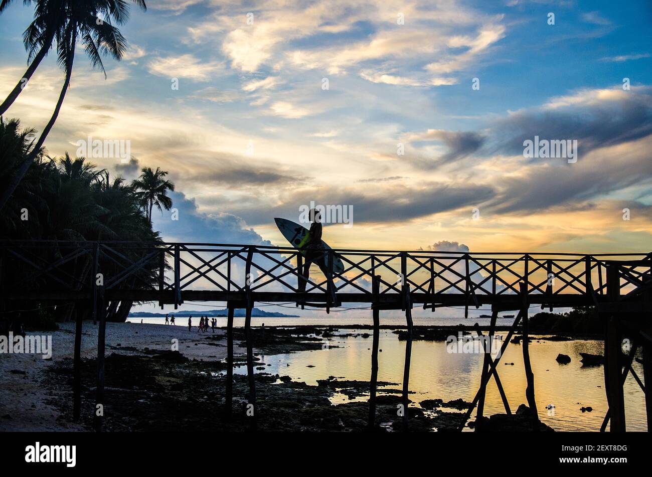Boardwalk cloud 9 siargao hi-res stock photography and images - Alamy